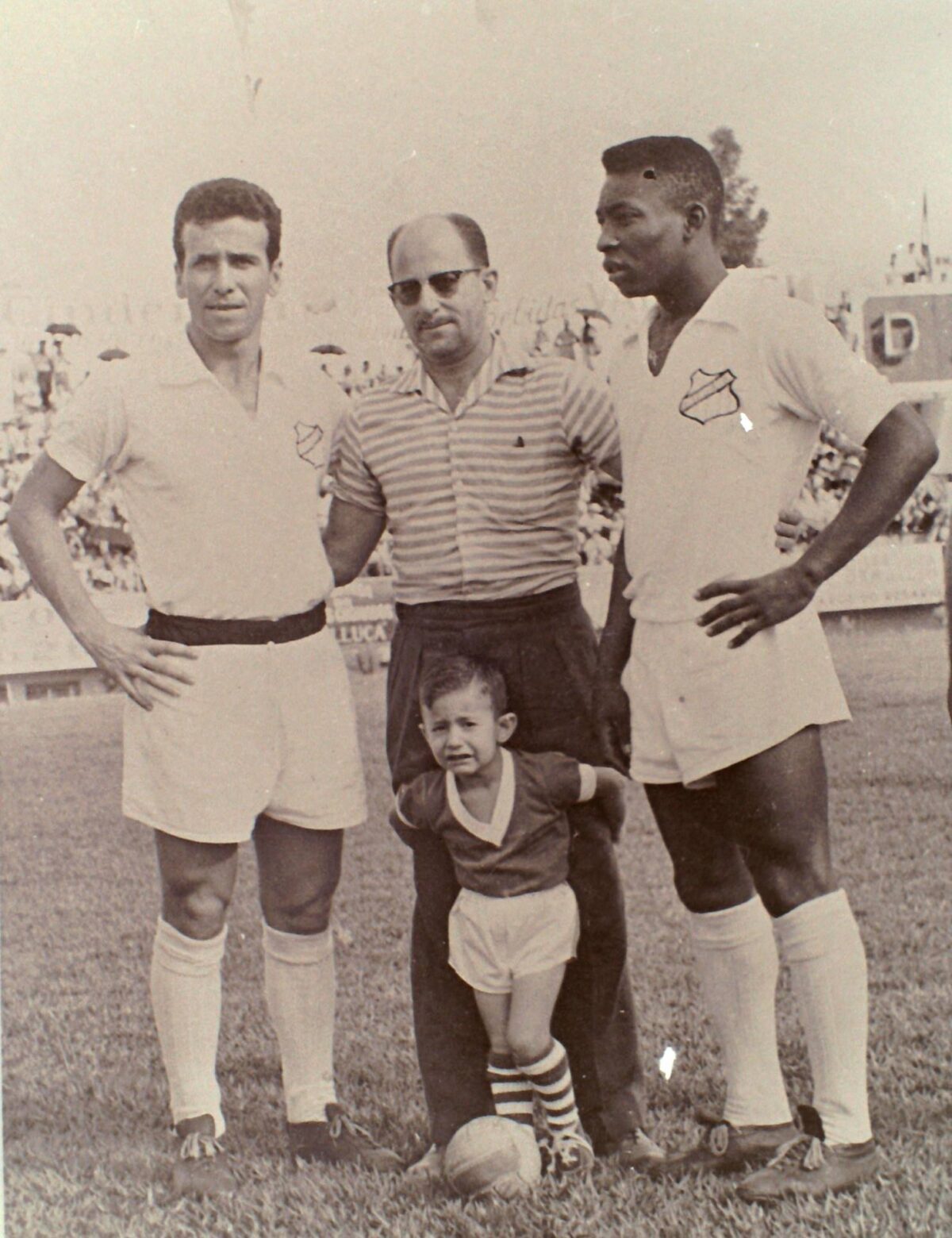 Exclusivo - 40 anos depois, família recupera camisa de Dalmo Gaspar ...